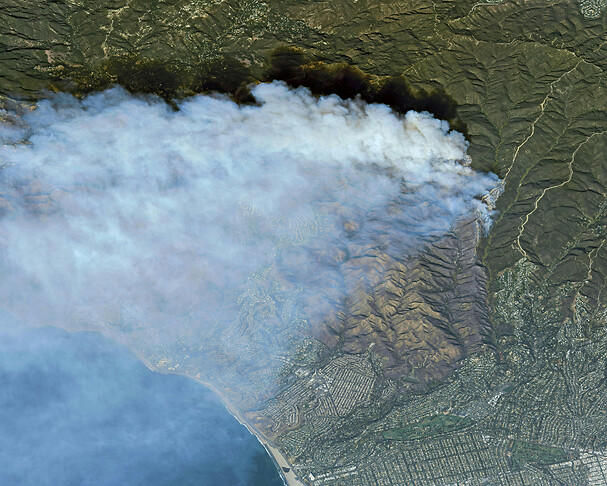 Tracking air pollution from space | Airbus
